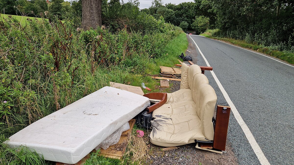 Coxtie Green Road Fly-tip Chaos! - Brentwood Liberal Democrats